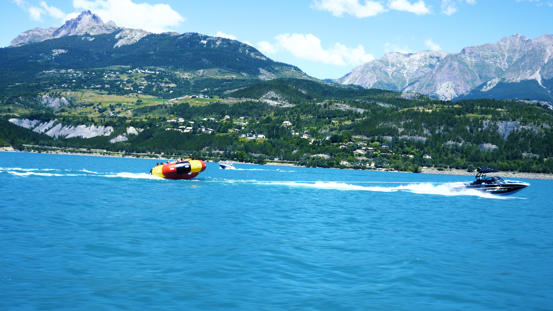 Spinera Rental rotating towable tube Endless Ride PRO 6